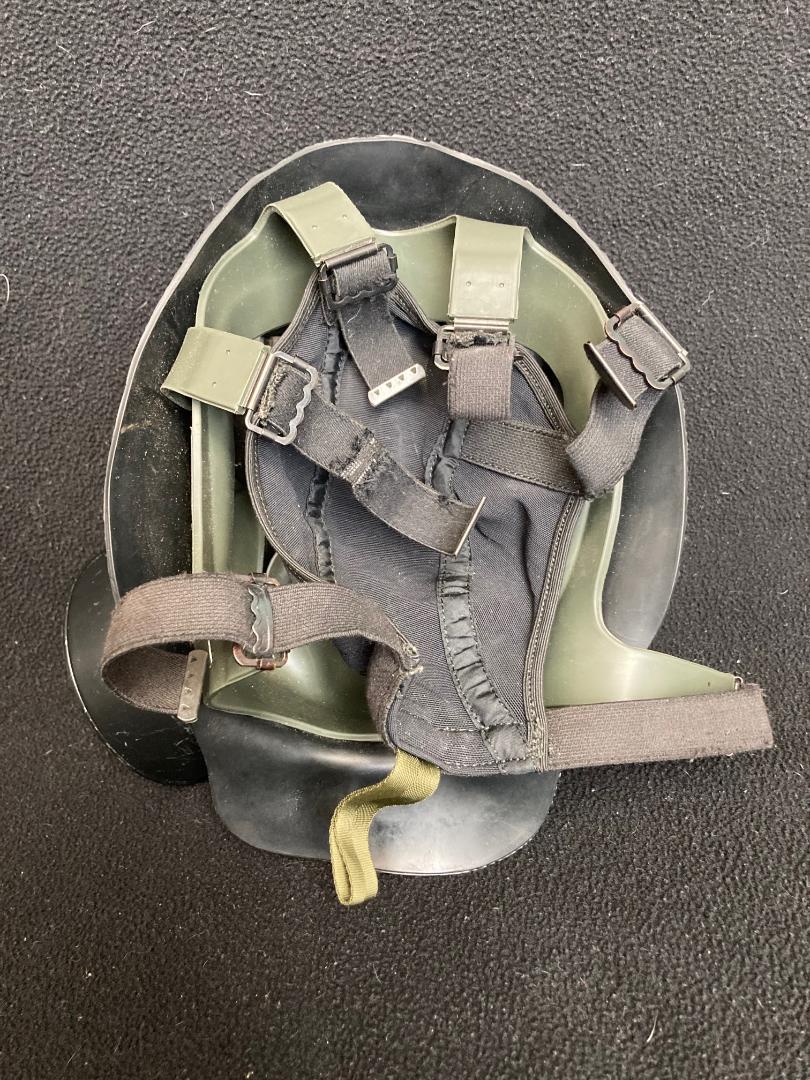 M40A1 Chemical-Biological Mask, Used – Chimney Creek Curios and Relics